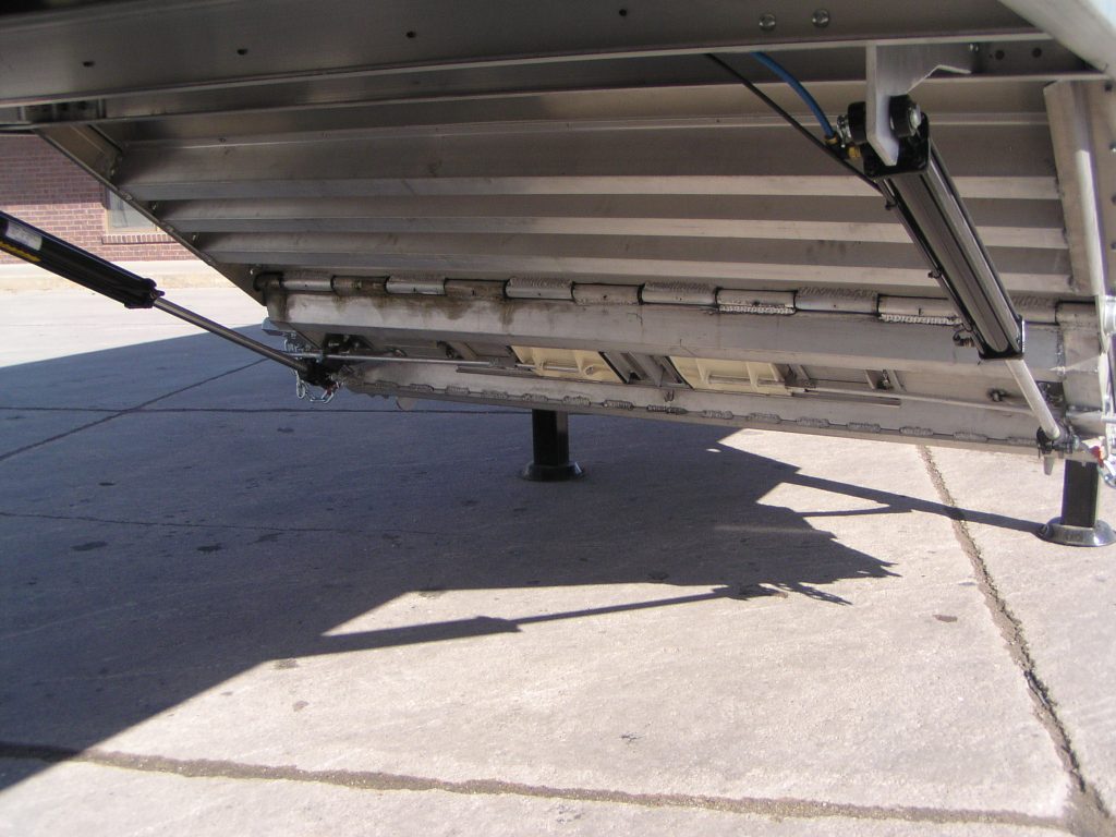 Cornhusker Aggregate Hopper Trailer - Northwest Truck & Trailer Sales ...